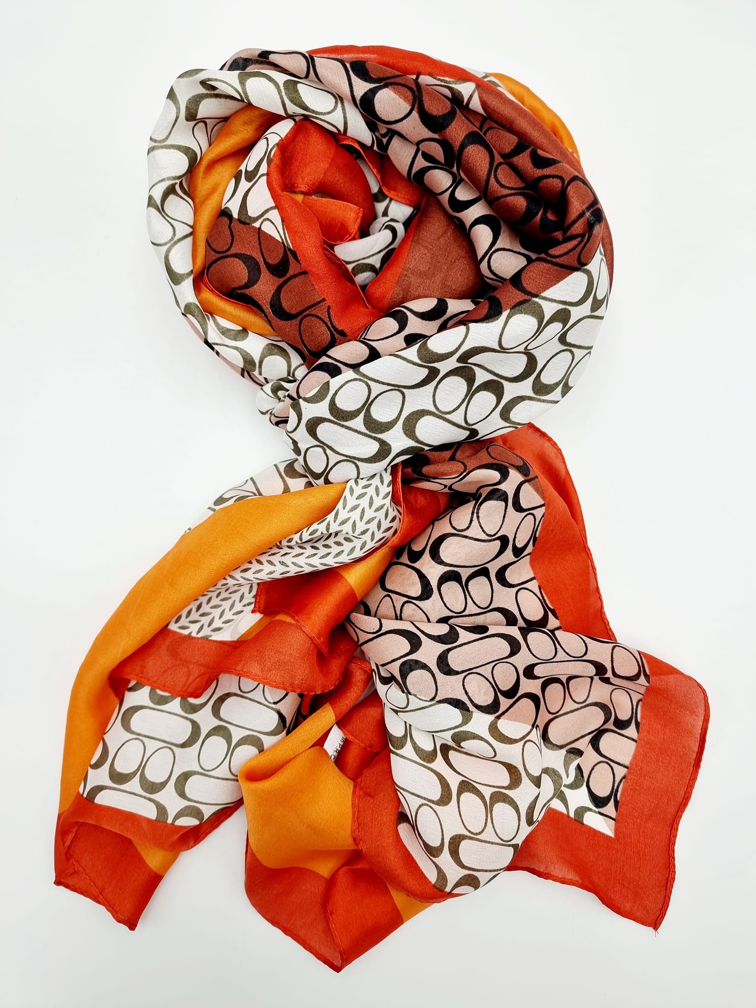 312208 Scarf silk retro pattern. Orange